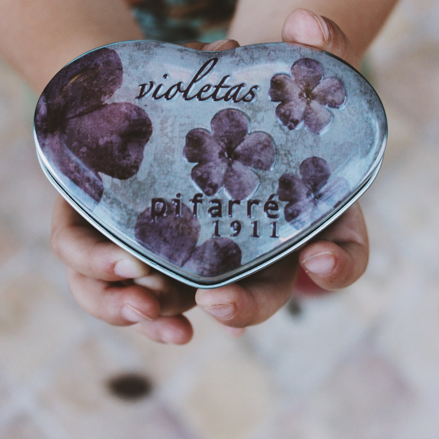Violet Candies - Heart Tin – REAL FABRICA